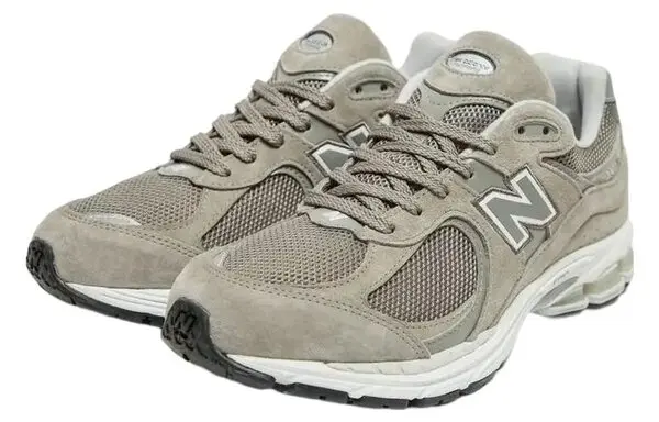 NEW BALANCE 2002r Sneakers - Grey