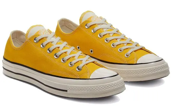 CONVERSE Chuck 70 Ox Low Top Sneakers - Amarillo/black