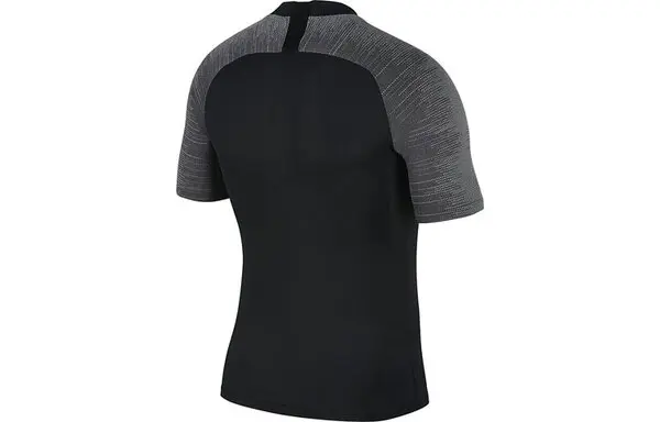 Nike Breathe Strike Training Top