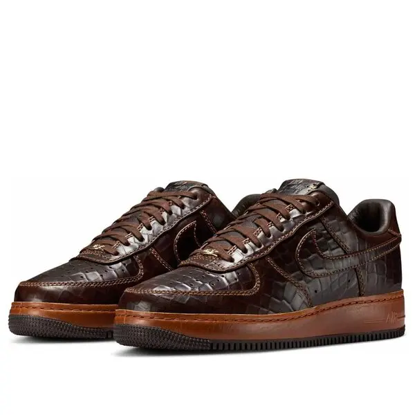 Nike Force 1 Low Top Lace Up Sneakers