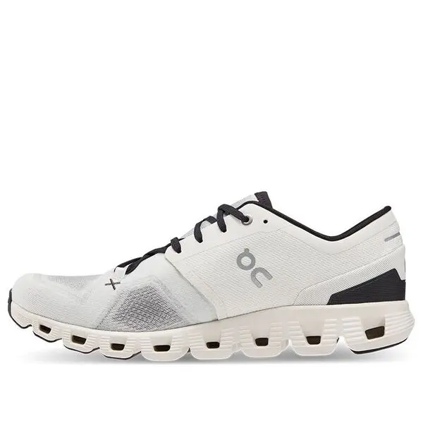 On Cloud X 3 Sneakers - Ivory/black