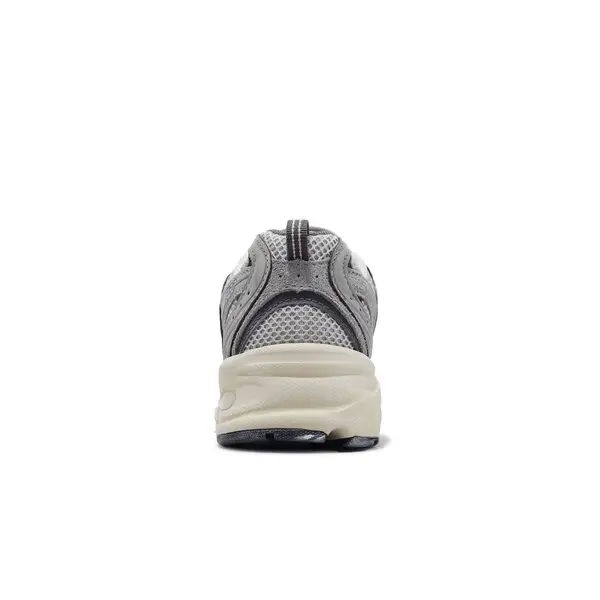 NEW BALANCE 530 Sneakers - Silver/gray