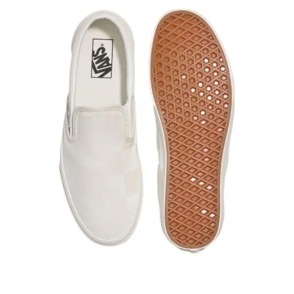 VANS Classic Slip-on Sneakers - White/neutrals