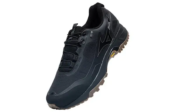 Mizuno Gm Crosswild Athletic Sneakers