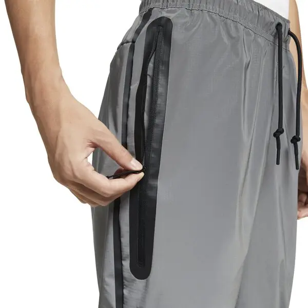 Nike Tech Woven Flash Pants Asia Sizing 'reflect Silver Black