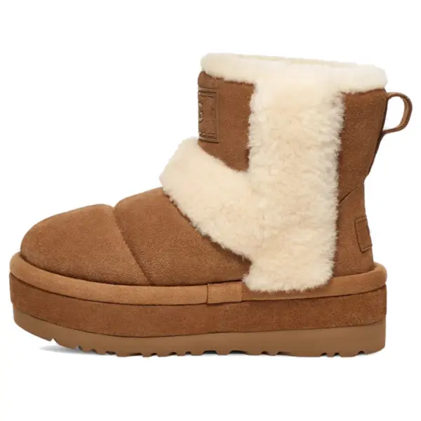 UGG Classic Chillapeak Boots - Chestnut