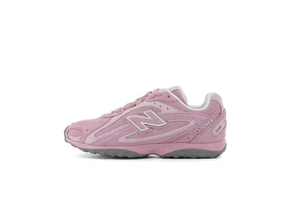 NEW BALANCE 204l Lace-up Sneakers - Pink