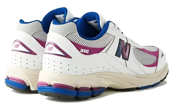 NEW BALANCE 2002r Sneakers - White/blue