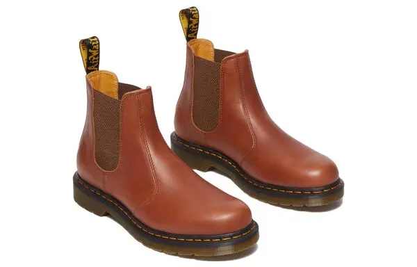 Dr. Martens 2976 Carrara Leather Chelsea Boots - Saddle Tan