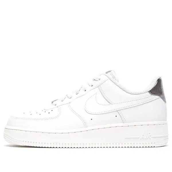 Nike Force 1 '07 Ess Sneakers - White