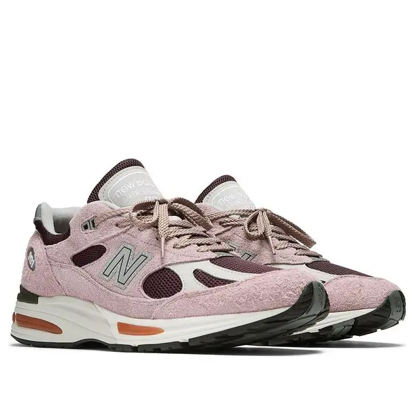 NEW BALANCE 991v2 Made In Uk Sneakers - Pink