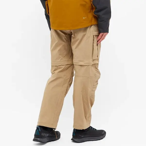 Nike Waterproof Cargo Pants With Multiple Pockets