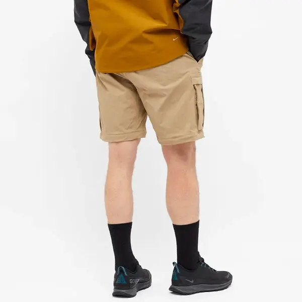 Nike Waterproof Cargo Pants With Multiple Pockets