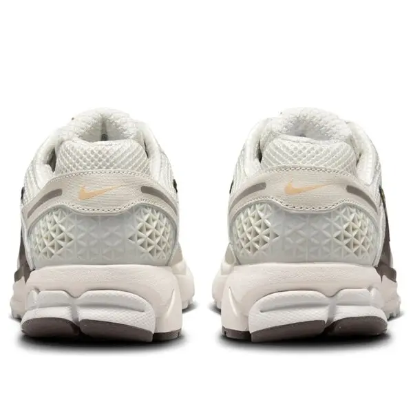Nike Zoom Vomero Sneakers - Light Bone/ironstone