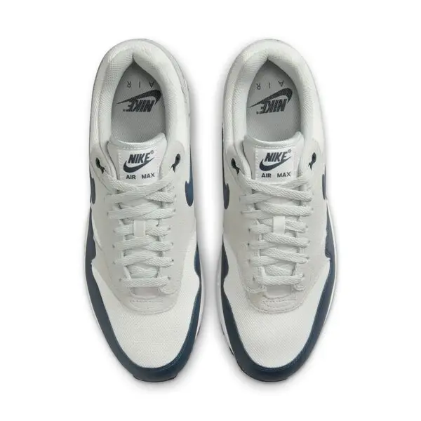 Nike Max 1 Essential Sneakers