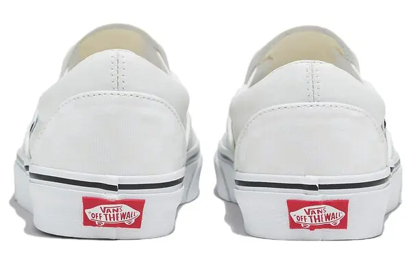 VANS Classic Slip-on Sneakers - White
