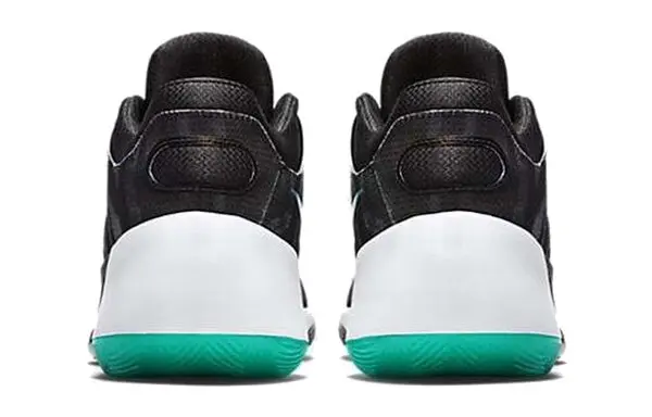 Nike Hyperdunk 2015 Low Limited Sneakers