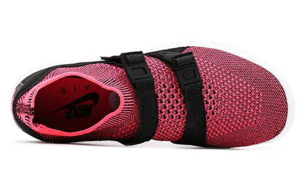 Nike Sock Racer Ultra Flyknit Sneakers - Black/pink