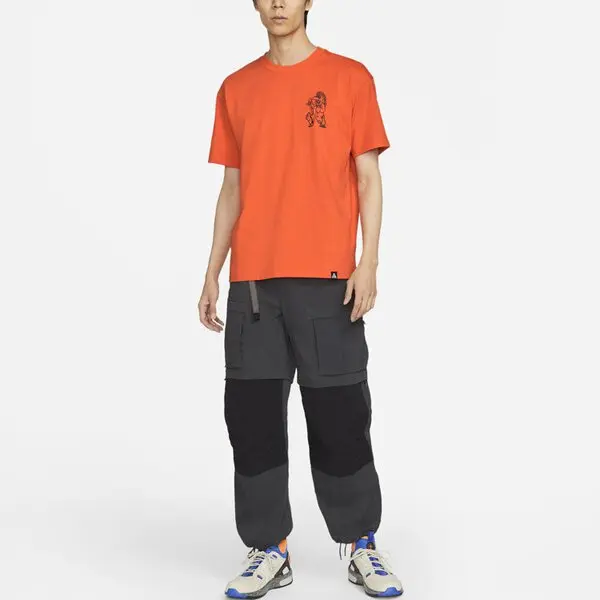 Nike Graphic Print T-shirt - Orange