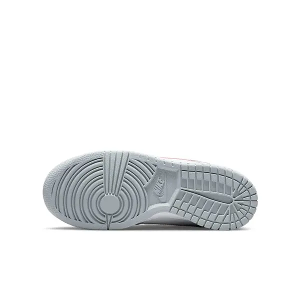 Nike Dunk Low Sneakers