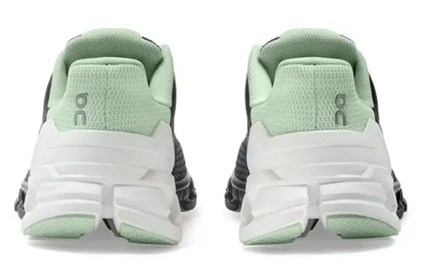 On Cloudflyer - Black/white/green