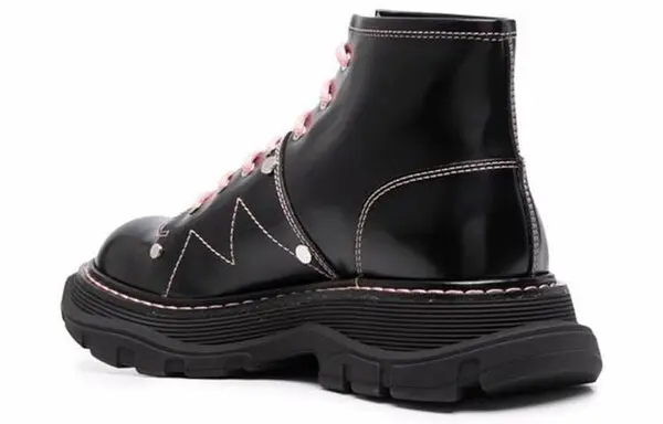 Alexander McQueen Contrast Stitch Tread Lace Up Boots - Black/pink