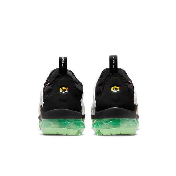 Nike Vapormax Plus Sneakers - Black