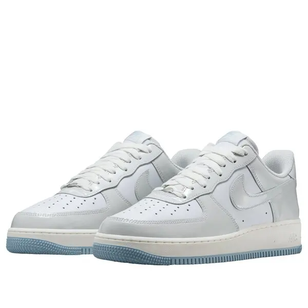 Nike Force 1 '07 Sneakers