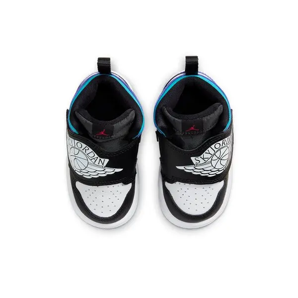 JORDAN 1 Sky High Top Sneakers
