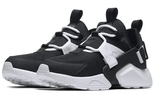 Nike Huarache City Low Sneakers