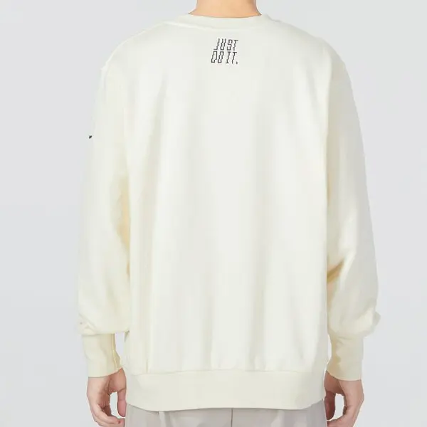 Nike Standard Issue Crewneck Sweatshirt