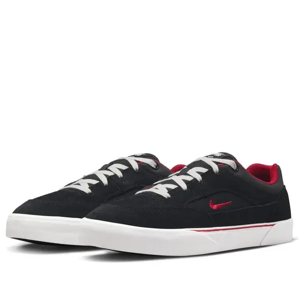 Nike Malor Sneakers