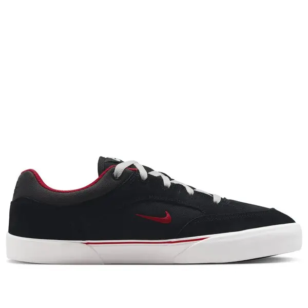 Nike Malor Sneakers