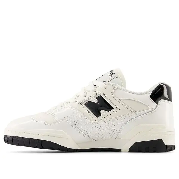 NEW BALANCE 550 Sneakers - White/black