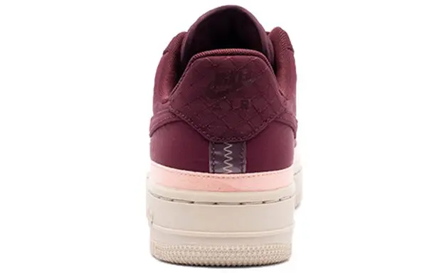 Nike Force 1 Low Top Sneakers