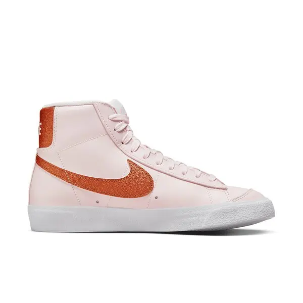 Nike Blazer Mid '77 Essential Sneakers - Pink/orange
