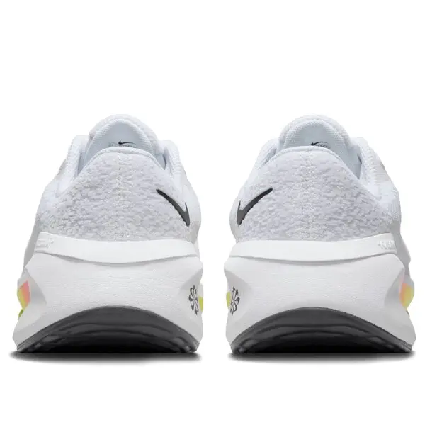 Nike Versair "white Cyber Volt" Sneakers - White/cyber/volt
