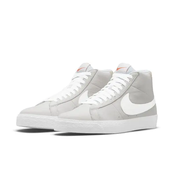 Nike Blazer Mid Iso Sb "unbleached" Sneakers - White