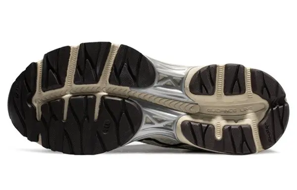 Asics Gel-flux 4 Athletic Sneakers - Cream/brown