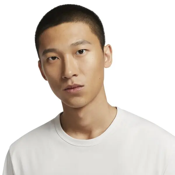 Nike Dri-fit Uv T-shirt With Graphic Detail - White