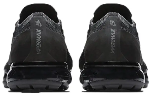 Nike Vapormax 'triple Sneakers