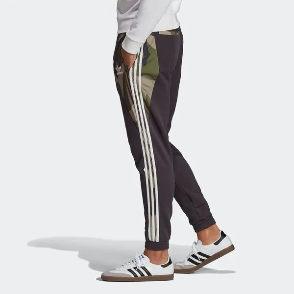 Adidas Originals Logo Camouflage Joggers - Multi-color