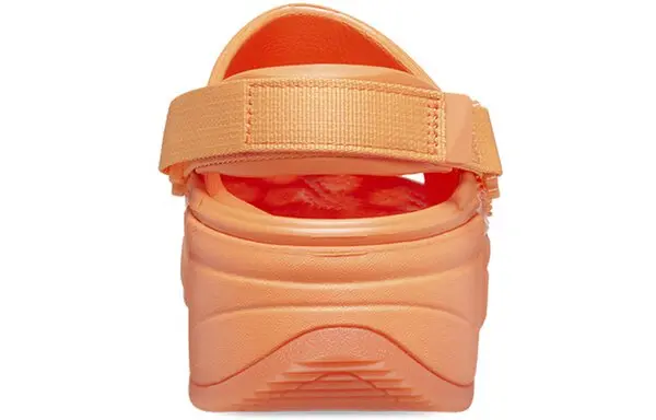 CROCS Hiker Xscape Clogs