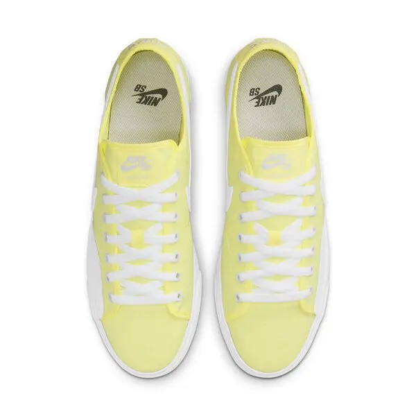 Nike Blazer Court Sb Sneakers - Yellow/white
