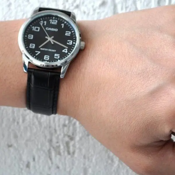 Casio Quartz Analog Leather Strap Watch