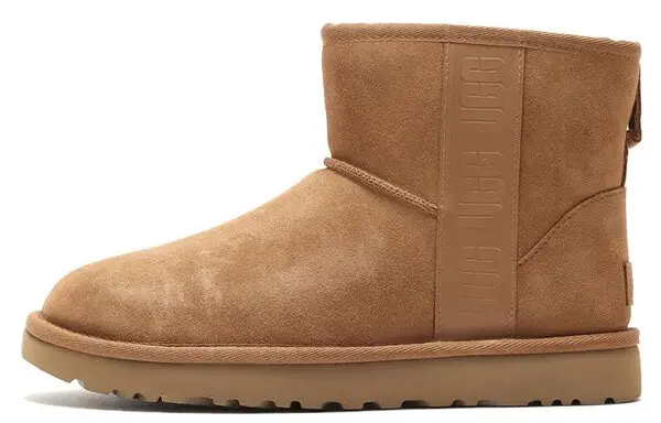 UGG Logo Boots - Chestnut