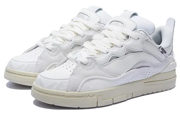 LI-NING Superwave Golden Athletic Sneakers