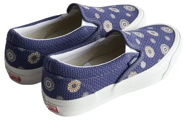 VANS Kith X Og Classic Slip-on Lx 'medallion' Sneakers - Blue