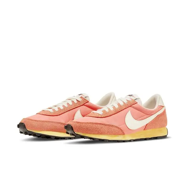 Nike Daybreak Se "light Madder Root" Sneakers - Pink