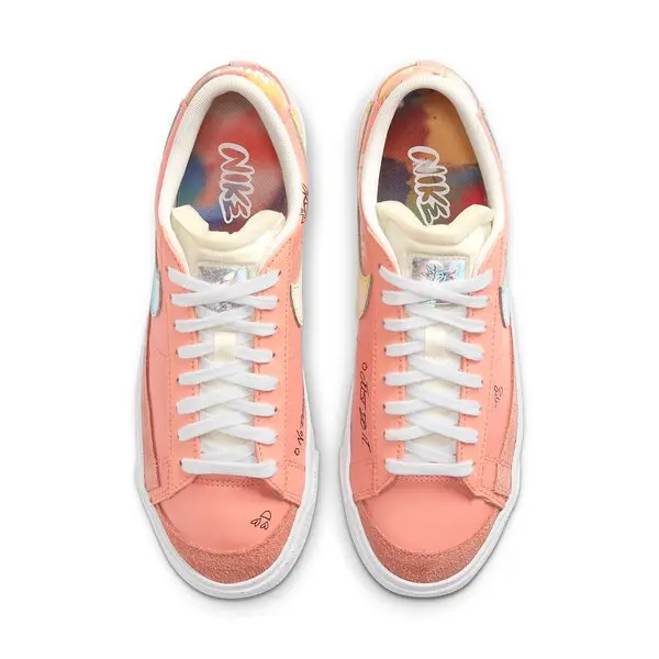 Nike Blazer Low '77 Doodle Sneakers